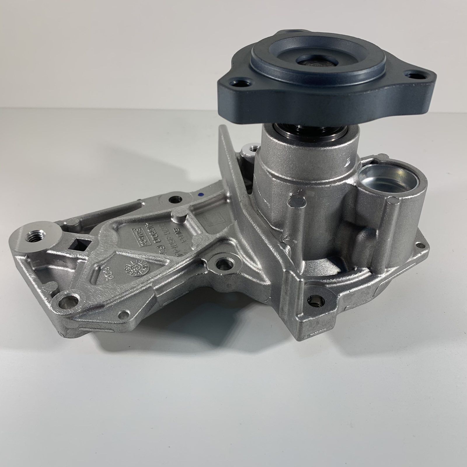 Насос системи охолодження (парт номер - DS7Z8501E): купити Насос ...